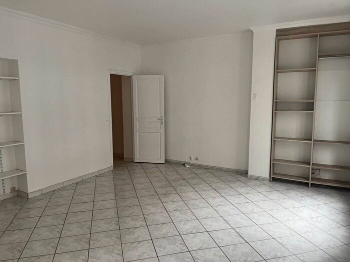 Appartement à louer - Saint James-Général Koenig, Neuilly-sur-Seine - 2 pièces - 1 chambre