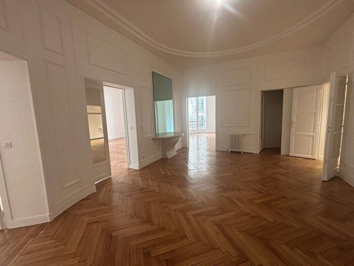 Appartement 6 pièces à Porte Dauphine, Paris 16ème arrondissement, à louer