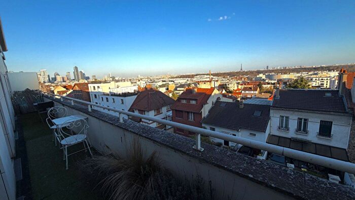 Appartement à louer - Carnot Gambetta, Suresnes - 3 pièces - 2 chambres