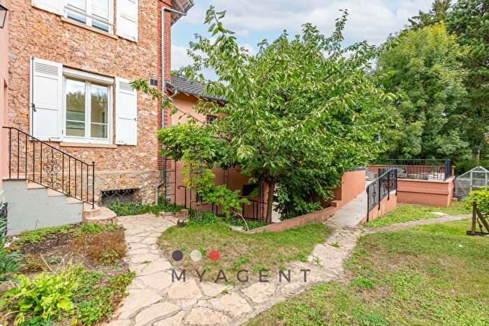 Maison à vendre - Bougival - 15 pièces - 7 chambres