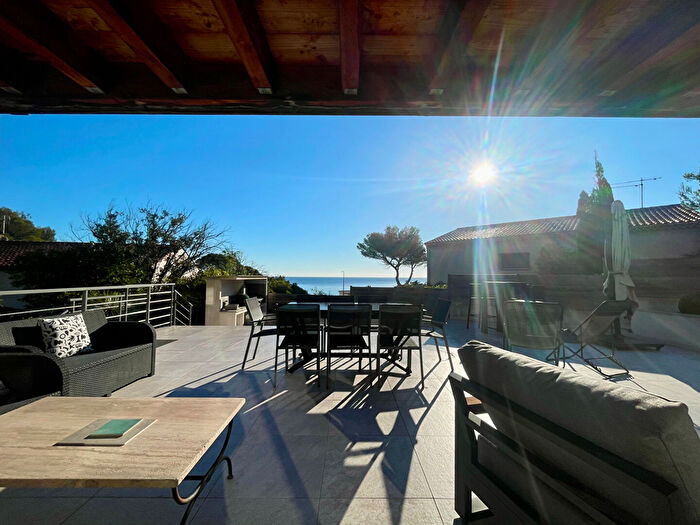 Maison à vendre - Fréjus, Saint-Aygulf - 8 pièces - 5 chambres