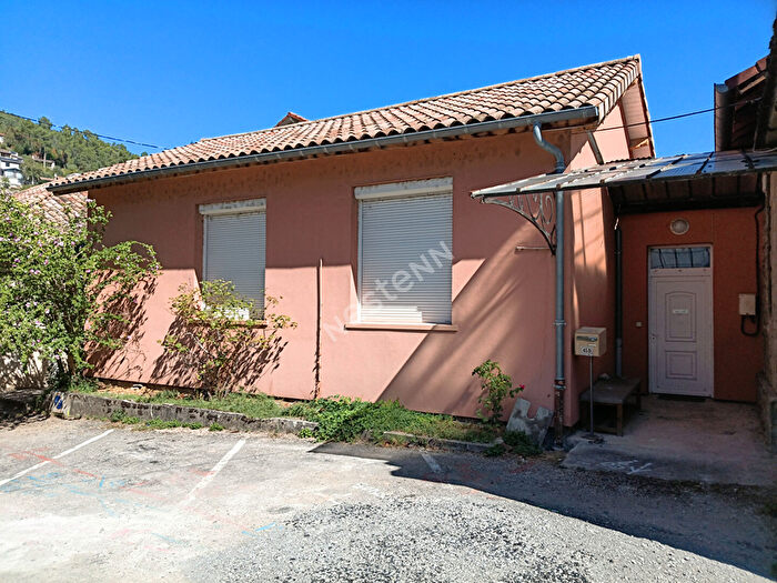 Saint-Sauveur-de-Montagut : Maison 3 pièces à vendre