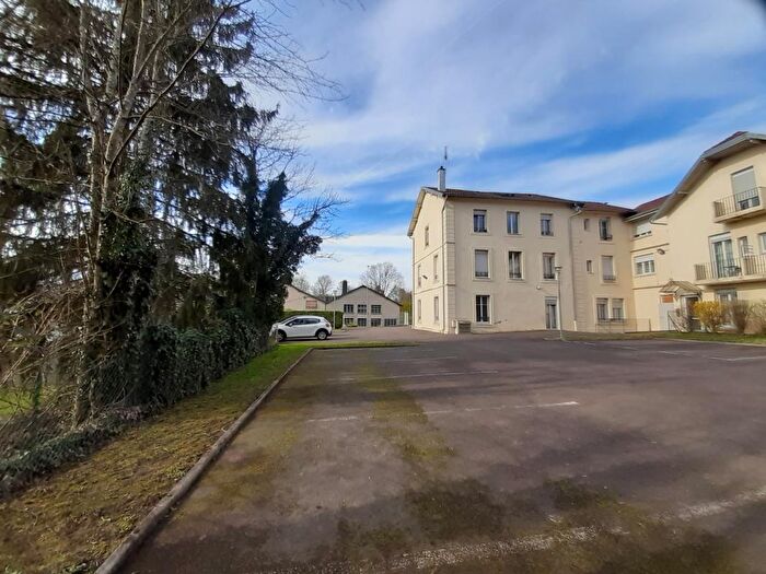 Appartement à louer - Luxeuil-les-Bains - 3 pièces - 2 chambres