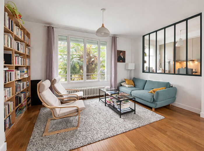 Maison à louer - Chaville, Marivel - 6 pièces - 4 chambres