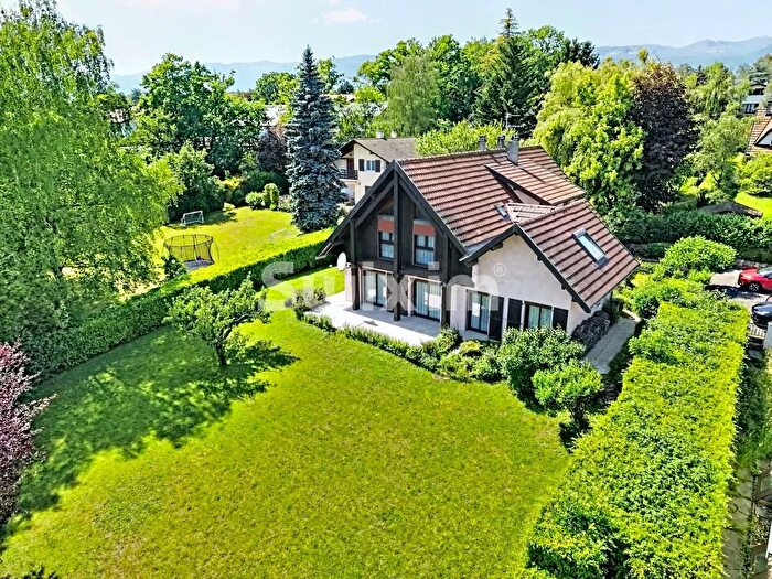 Maison 9 pièces à Prévessin-Moëns, à vendre