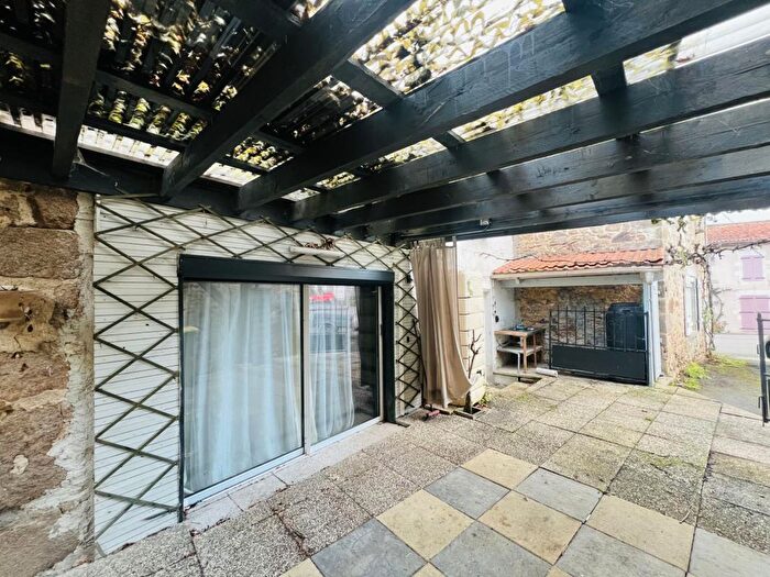 Maison à vendre - Brillac - 4 pièces - 3 chambres