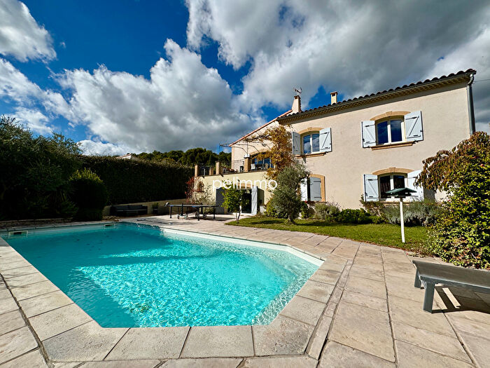 Maison à vendre - Lamanon - 8 pièces - 7 chambres