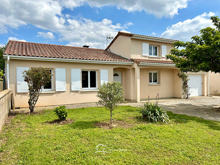 Cloué - Maison 4 pièces à louer