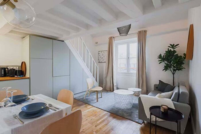 Appartement à louer - Saint Gervais, Paris ème arrondissement - 3 pièces - 1 chambre