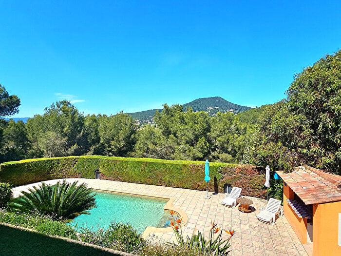 Maison à vendre - Carqueiranne - 10 pièces - 7 chambres