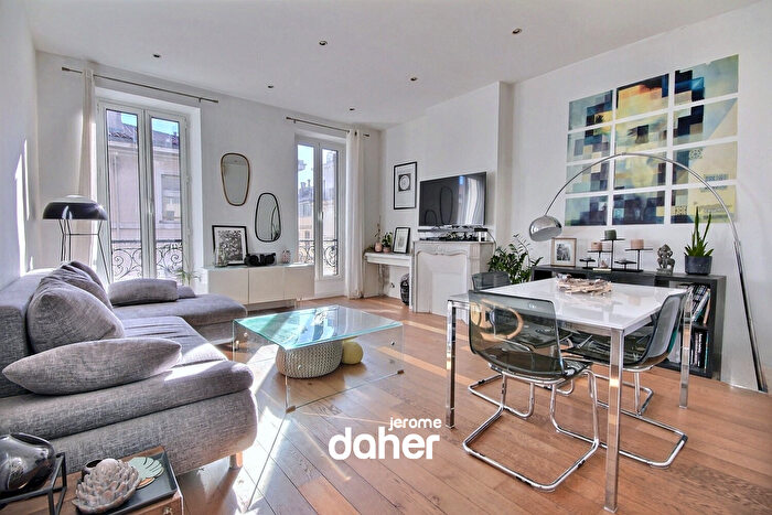 Appartement à vendre - Marseille e , Castellane - 4 pièces - 3 chambres