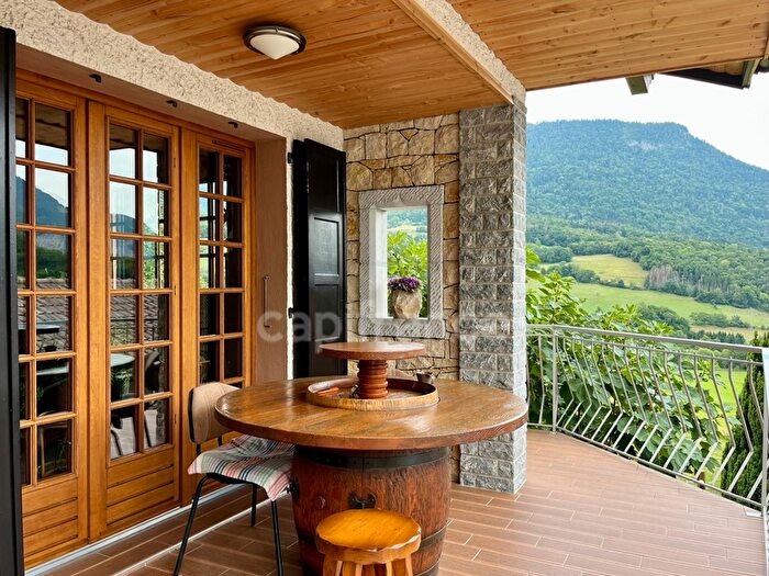 Maison 5 pièces à vendre à Faverges