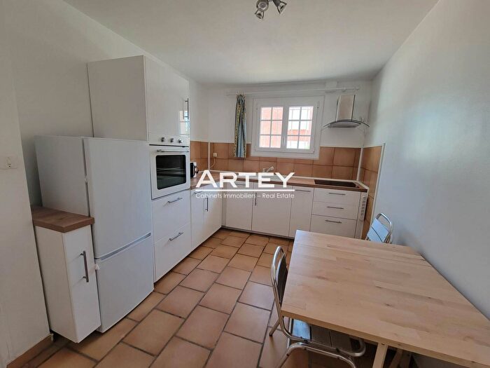 Appartement à louer - Hyères - 3 pièces - 2 chambres