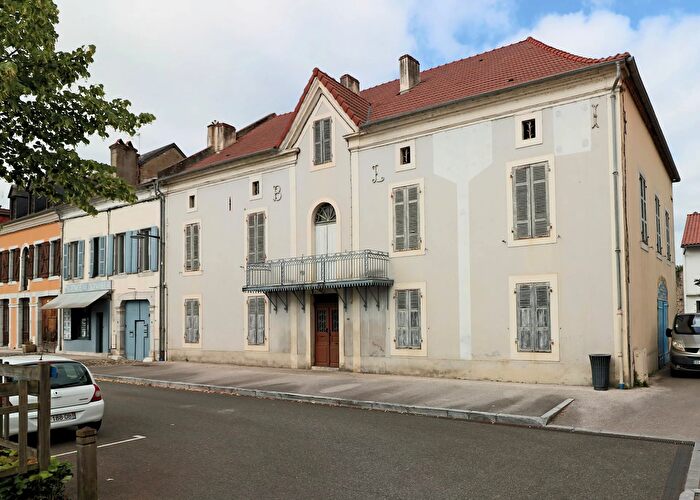 Maison 11 pièces à Maubourguet, à vendre