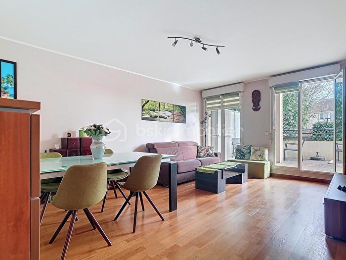 Appartement à vendre - Bussy-Saint-Georges, Clos, Tillet, Génitoy, Golf - 3 pièces - 2 chambres