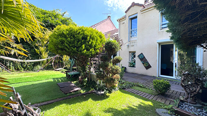 Courcouronnes, Bérégovoy Sud : Maison 5 pièces à vendre