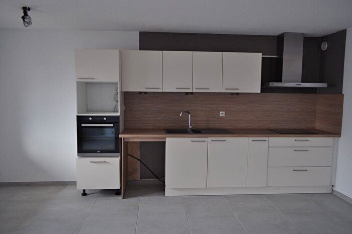 Appartement 3 pièces à Centre Ville Est, Voiron, à louer