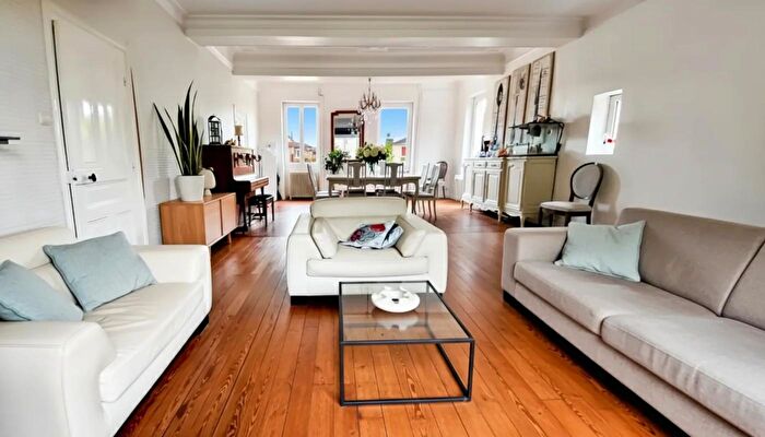 Maison à vendre - Blanzy - 9 pièces - 5 chambres