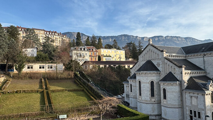 Appartement à louer - Aix-les-Bains, Centre-ville - 1 pièce