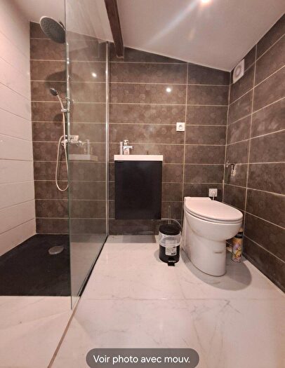 Appartement à louer - Vaulx-en-Velin - 2 pièces - 1 chambre