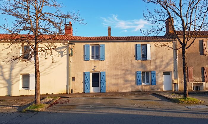 Maison 4 pièces à LOie, à vendre