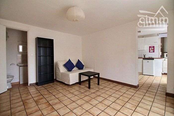 Corbeil-Essonnes, Rive droite : Appartement 1 pièce à louer