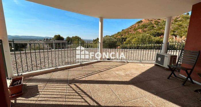 Estroublans, Vitrolles - Appartement 4 pièces à louer