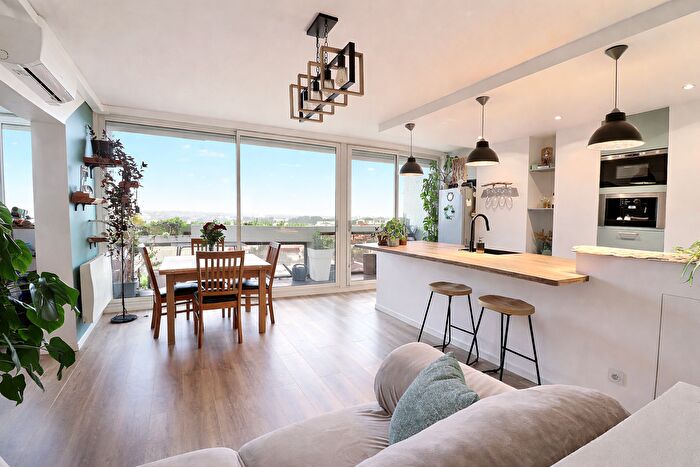 Appartement à vendre - Mérignac, Capeyron - 4 pièces - 2 chambres