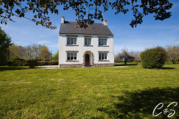 Maison à vendre - Plobannalec-Lesconil - 5 pièces - 4 chambres