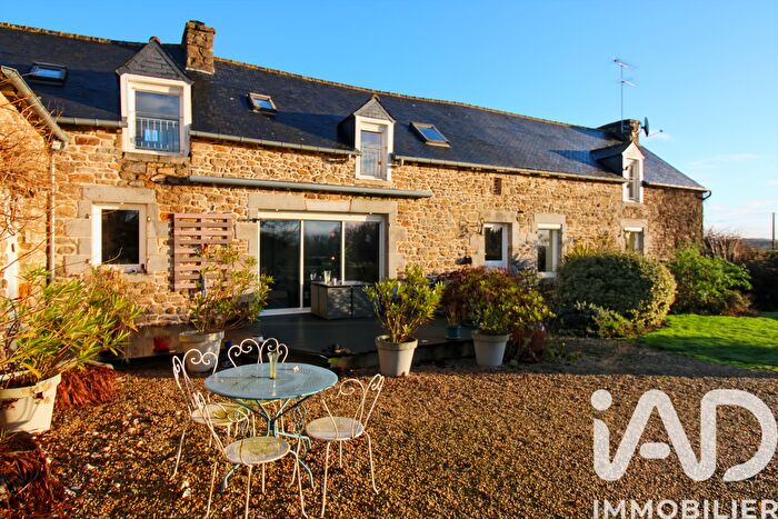 Maison à vendre - Landéhen - 8 pièces - 5 chambres