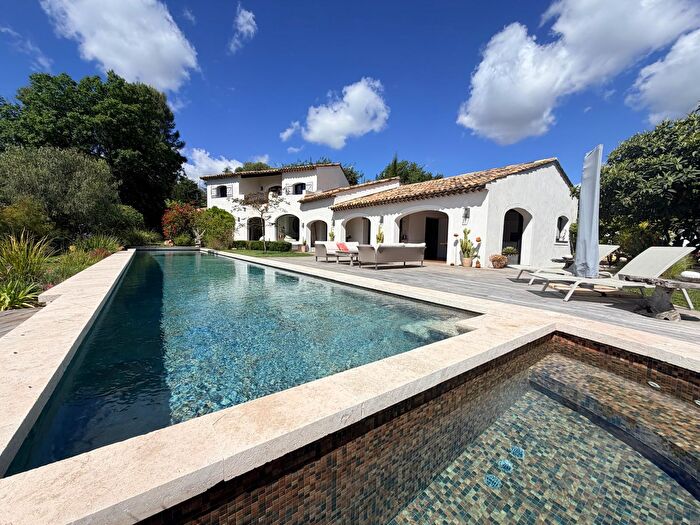 Maison 7 pièces à Valbonne, Bourerelle, Saint-Hélène, Font Martine, à vendre