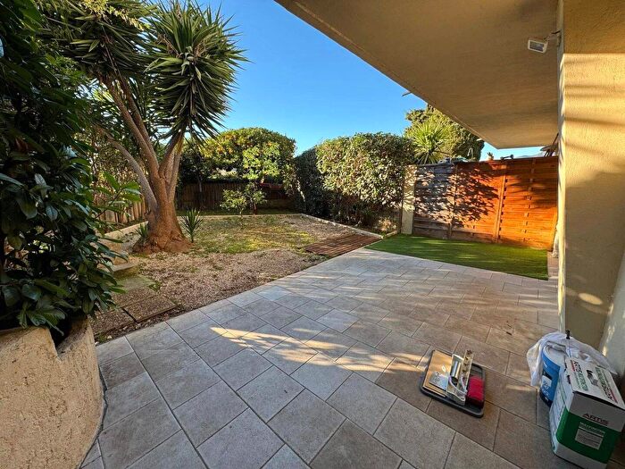 Appartement à louer - Mont Boron, Nice - 2 pièces - 2 chambres