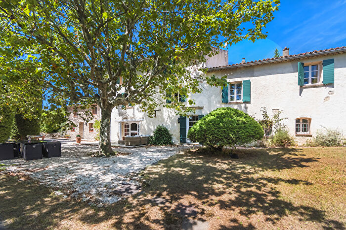 Maison à vendre - La Roquebrussanne - 10 pièces - 6 chambres