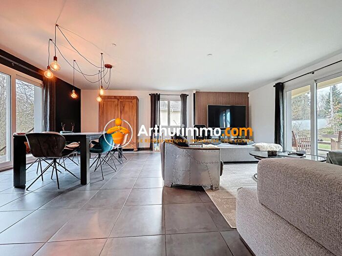 Maison à vendre - La Tour-du-Pin - 6 pièces - 5 chambres