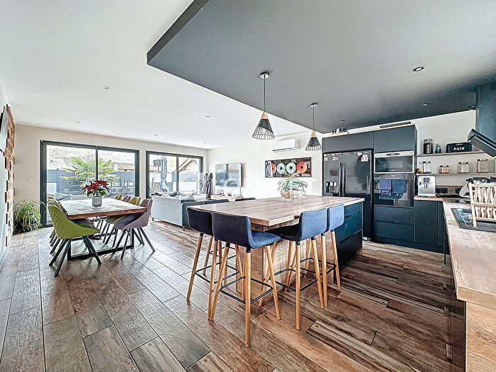 Maison à vendre - Neuville-les-Dames - 5 pièces - 3 chambres