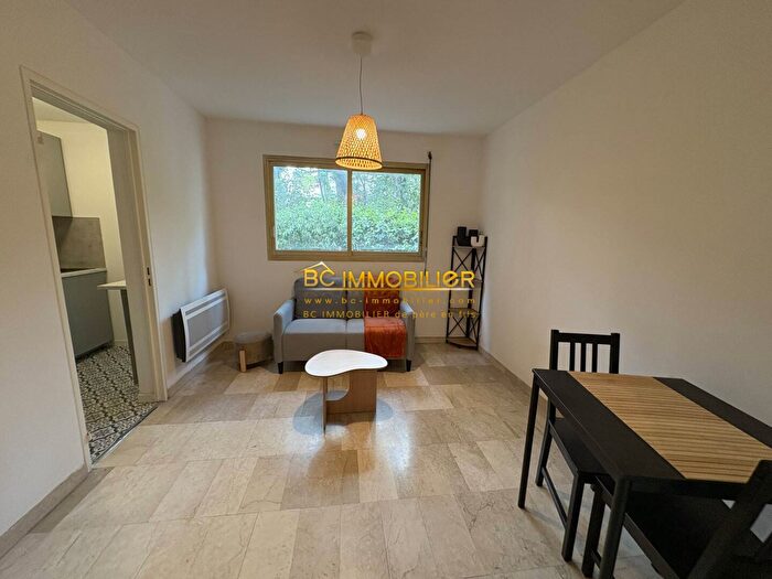 Appartement à louer - Marseille ème arrondissement - 2 pièces - 1 chambre