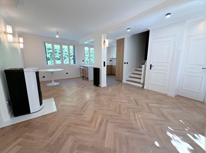 Maison 6 pièces à vendre - Vanves, Centre Saint-Rémy