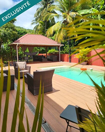 Maison 9 pièces à vendre à Les Trois-Îlets