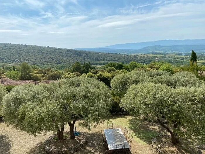 Maison à vendre - Saint-Saturnin-lès-Apt - 6 pièces - 5 chambres