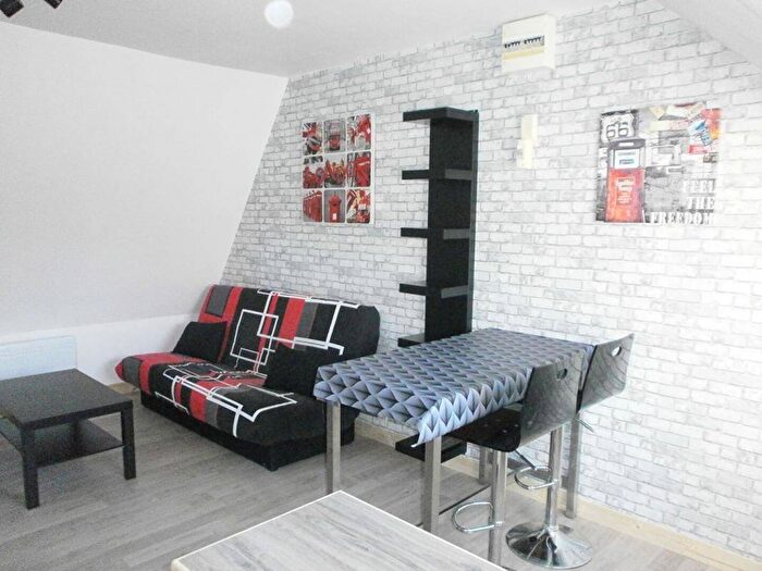 Appartement à louer - Belle Étoile-ème Db-Coulandon, Argentan - 1 pièce