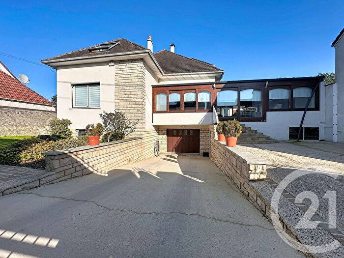 Maison à vendre - Nangis - 8 pièces - 5 chambres