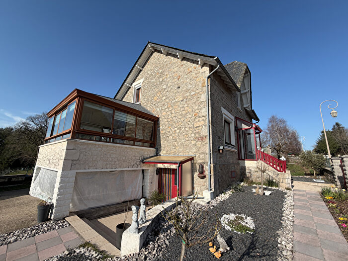 Maison à vendre - Darazac - 5 pièces - 3 chambres