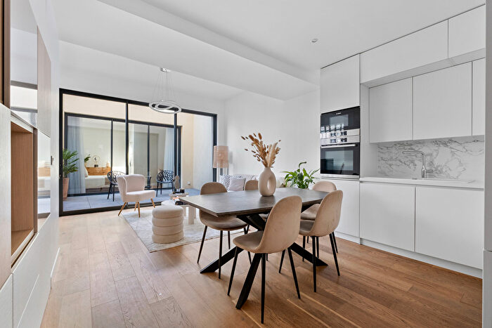 Appartement à vendre - Suresnes, République - 3 pièces - 2 chambres