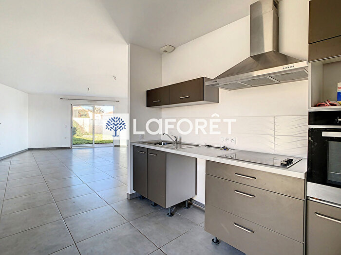 Maison 5 pièces à Nueil-les-Aubiers, à louer