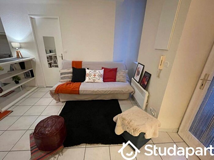 Appartement à louer - Grangier, Dijon - 3 pièces - 1 chambre