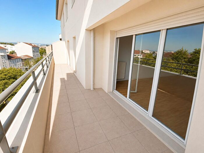Appartement 5 pièces à louer à Villeurbanne, Grand Clément