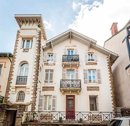 Appartement à vendre - Biarritz, Centre-ville Est - 3 pièces - 2 chambres