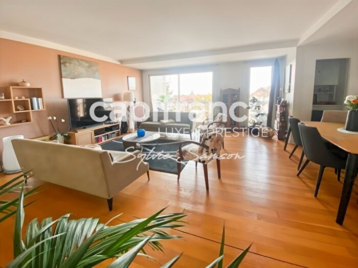 Appartement 5 pièces à Mantes-la-Jolie, Centre-ville, à vendre