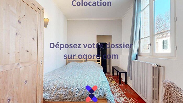 Appartement à louer - La Balance-Palais des Papes, Avignon - 4 pièces - 3 chambres