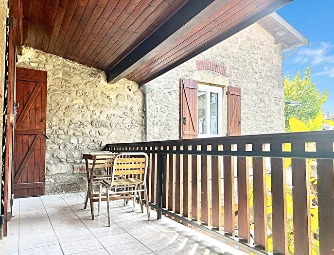 Soucieu-en-Jarrest : Appartement 3 pièces à louer